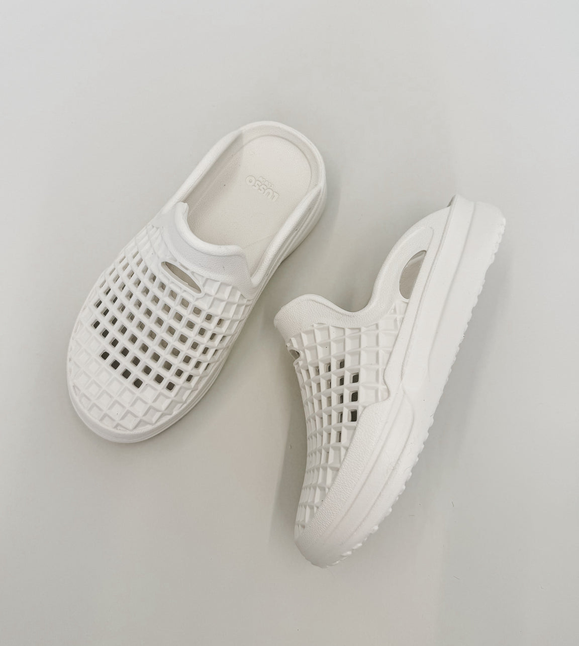 Women's Shoes | Out of Town Clothing